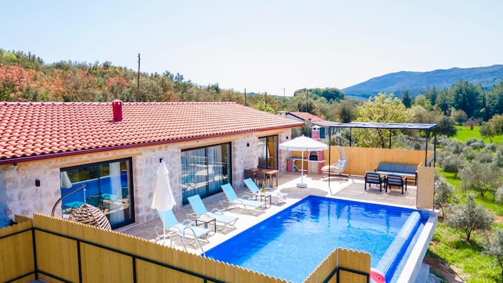 Villa Lavinya Kaş, Havuzlu Muhafazar Villa - Kaş