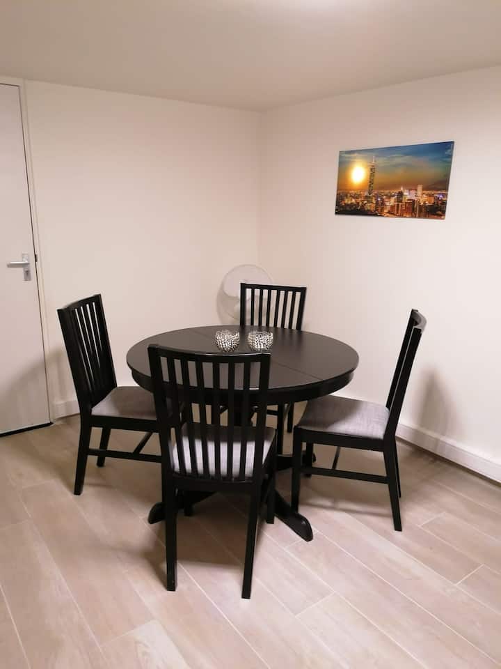 Mooie Accommodatie In Mooi Natuurgebied. - Genk