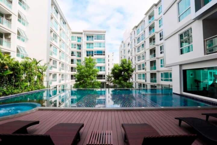 Resort Style 1br Condo, Big Pool, Gym, 400m To Bts - Thaïlande