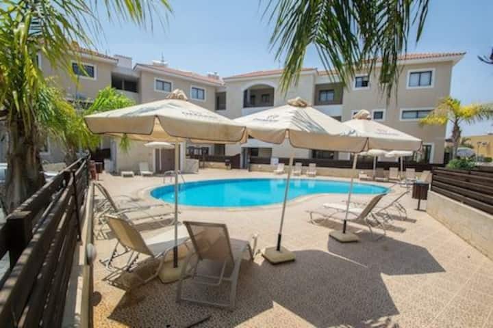 Lovely 2 Bedroom Apartment + Sofa Bed (Sleeps 6) - Protaras