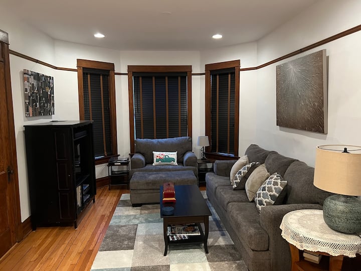 Stylish 2-br In Avondale Near Logan Square/wrigley - Loyola - Chicago