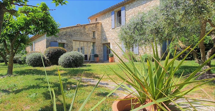 Demeure De Charme Au Pied Du Duché. - Uzès