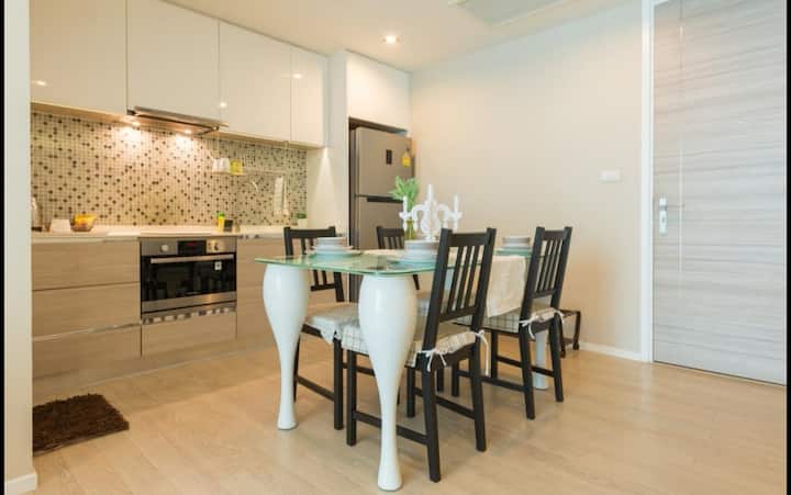 1br Comfy Apartment In Asoke, 10mins Walk From Bts - Bangkok