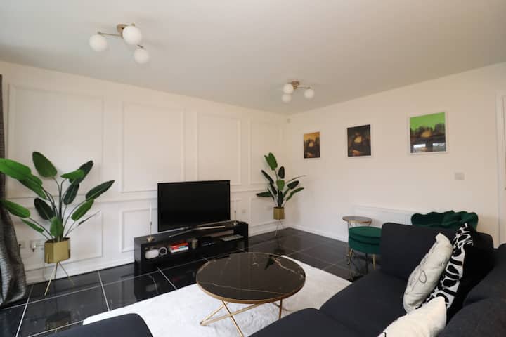 Double Bedroom - Lutterworth