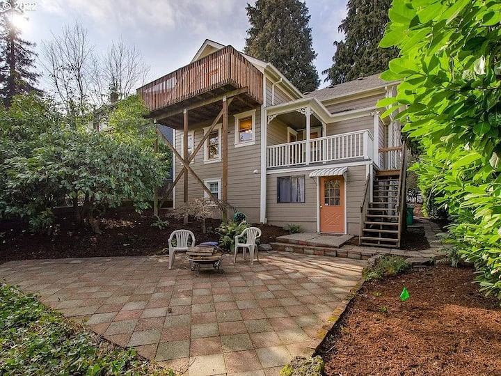 Downstairs 1br In Historic Victorian With Fire Pit - Portland, OR