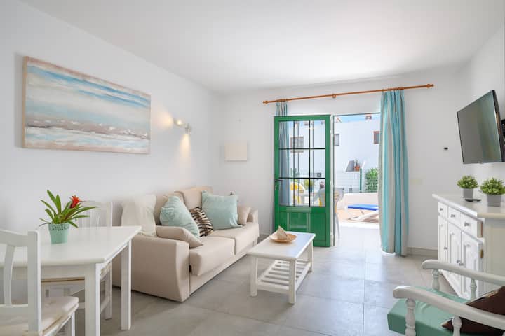 Stylish Downfloor Near Pool, Puerto Del Carmen - Puerto del Carmen
