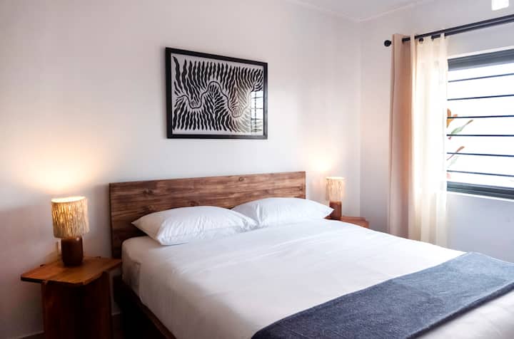 Kona Rimwe & Kabiri - 2 Beautiful Cottages, 4 Beds - Kigali