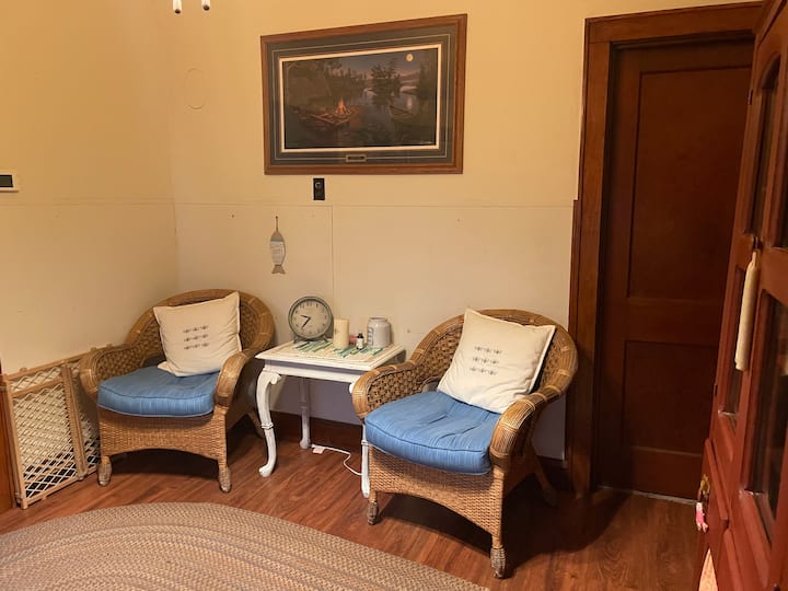 1 Bedroom Cottage At The Head Of Lake Pepin - Red Wing, MN