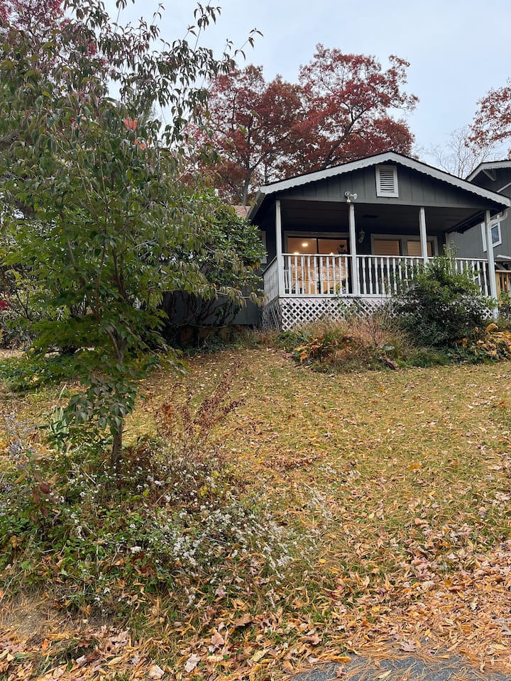 Adorable 2-bedroom Guesthouse - Linville, NC