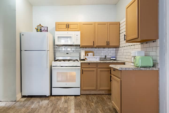 Suny Downstate/ Kings County Amazing 2 Br Apt! - Brooklyn, NY