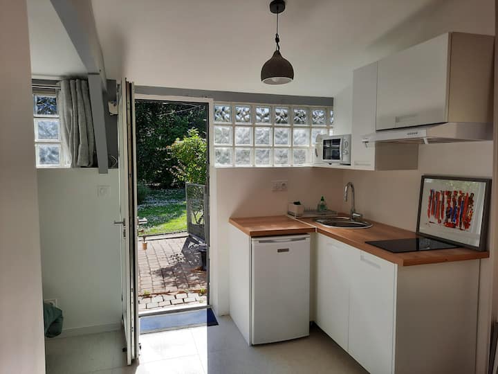 Adorable Studio Avec Jardin - Bordeaux