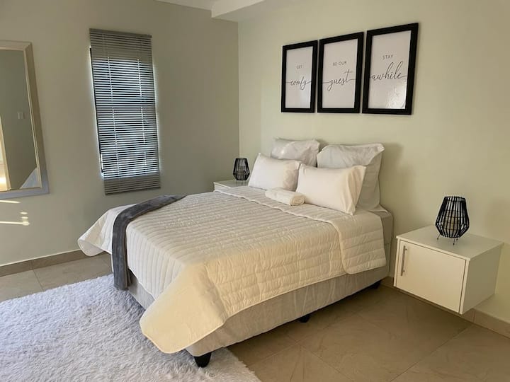 Lovely 2-bedroom Apartment In Centurion - Centurion