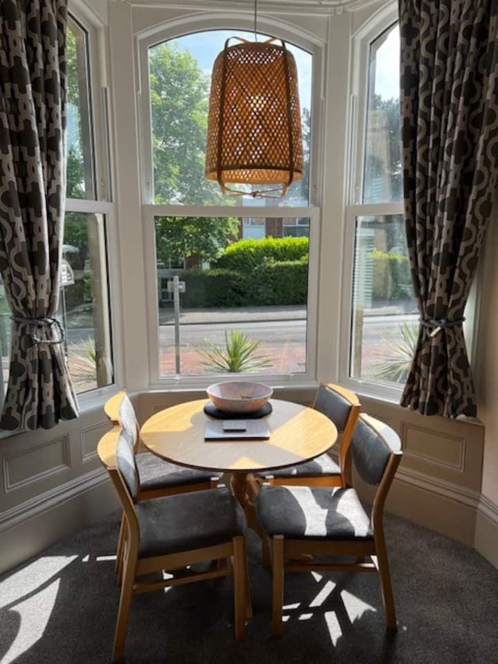 Entire Apartment, Free Parking, Sleeps 4 - Harrogate