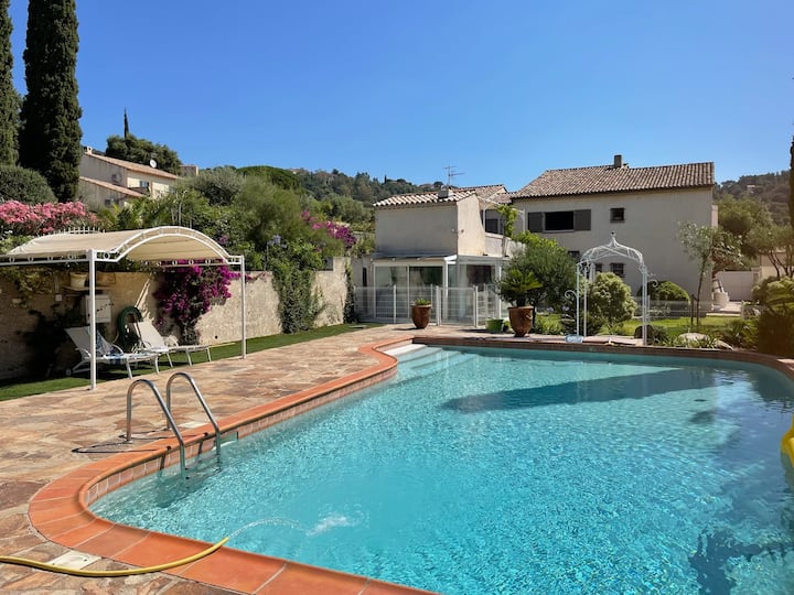 Appartement 2 Ou3 Personnes Avec Piscine - Le Lavandou
