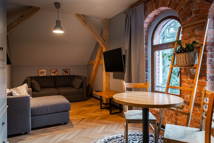 Apartamenty Stacja Huta
Apartament Z Sofą - Szklarska Poręba