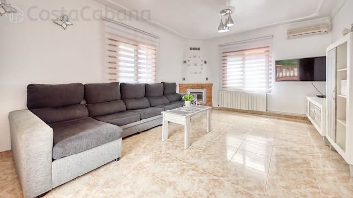 ♥ Costacabana - Villa Sarai ♥ Beach Only 850 Mtrs! - Lloret de Mar