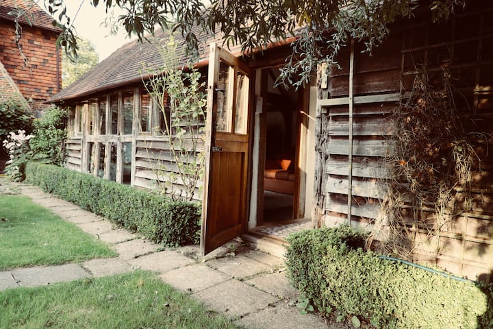 Cart Shed Heaven - Cranbrook