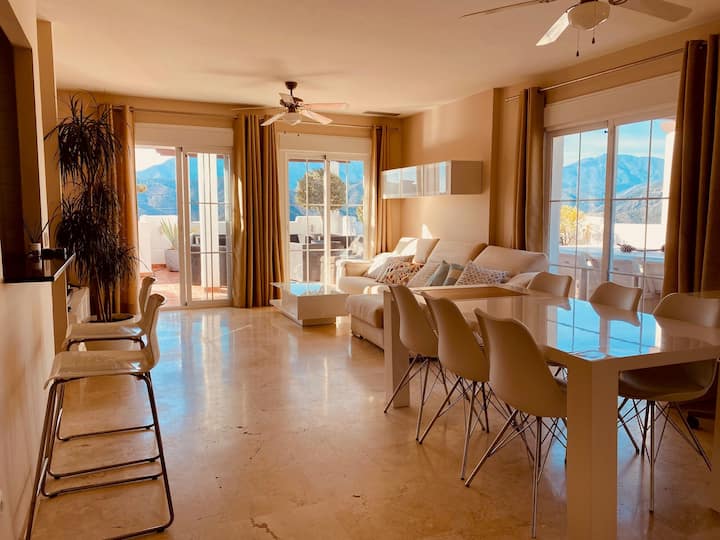 3 Bedroom Penthouse With Amazing Views - Istán