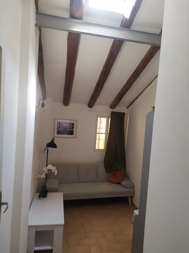 A Small Warm Appartment In Reggio Emilia Down Town - Reggio Emilia