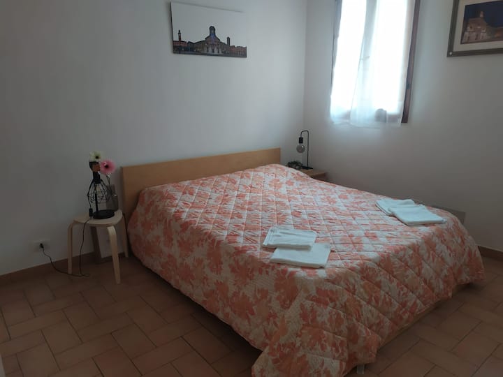 A Small Warm Appartment In Reggio Emilia Down Town - Reggio Emilia