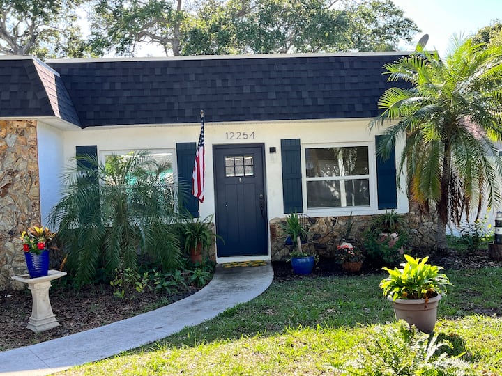 Cozy Beach Style Home 5 Minutes From Beach - 라르고