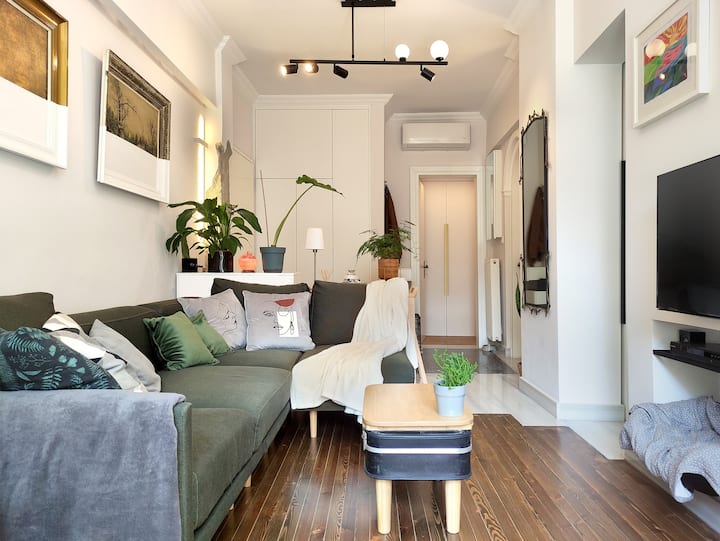 Comfy Sofa In Shared Cozy Home | Historic Center - Thessaloniki