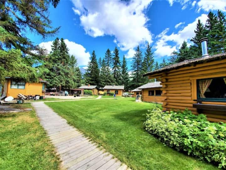 #06 Charming 2 Bedroom Cabin By Canmore Banff Gate