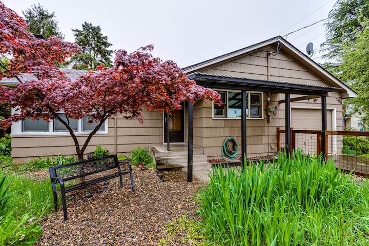 Ne Simple, Clean Home With Great Backyard - Eugene, OR