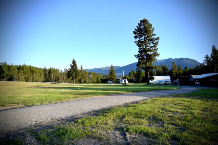 Rv/tent #2 - Hosted By The Dew Drop Inn - West Glacier, MT
