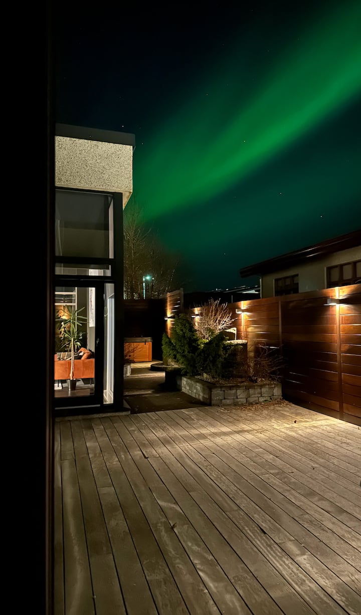 Luxury 4 Bedroom Villa In Reykjavik - Reykjavík