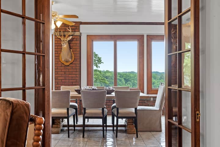 2br + Den | River Views | Free Parking - Nickajack Lake, TN