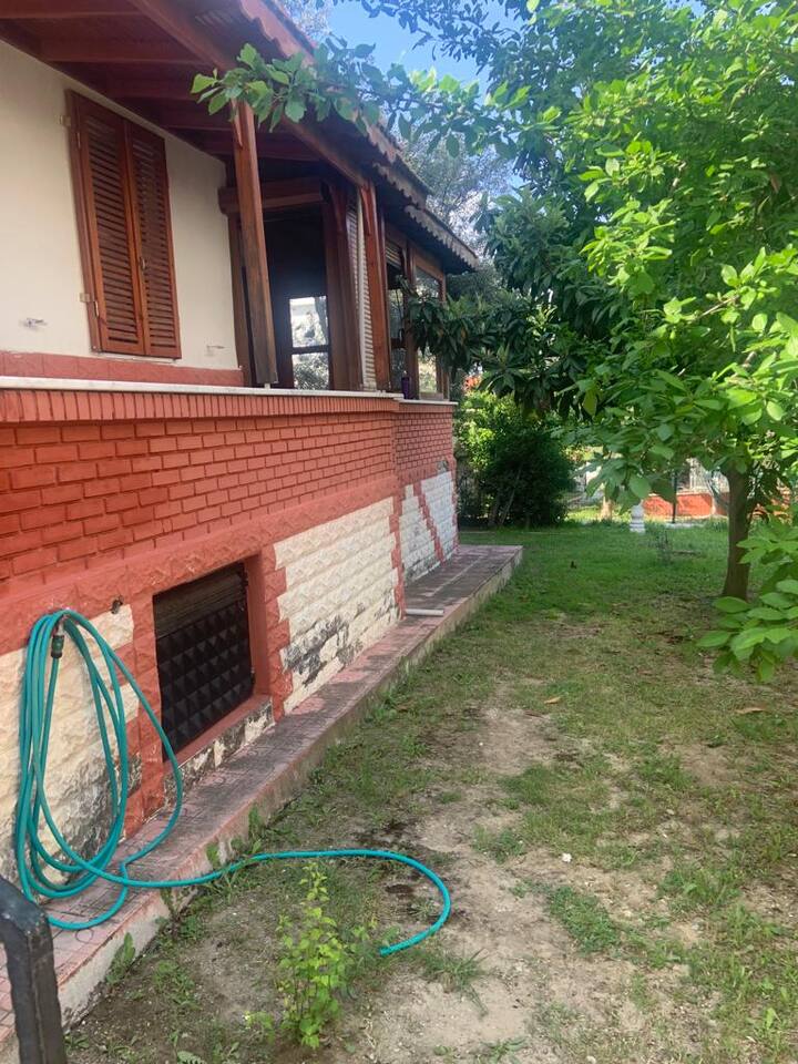 Karaağaç Sahiline Yürüme Mesafesinde Yazlık - Gömeç