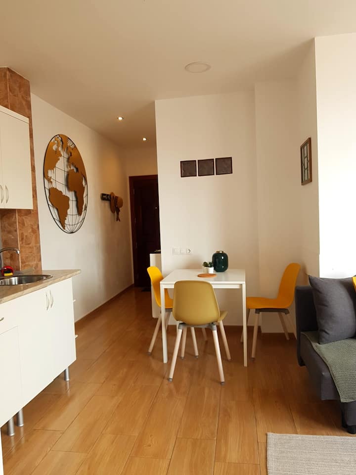 Schöne, Helle, Renovierte Wohnung Mit Balkon - Las Palmas de Gran Canaria