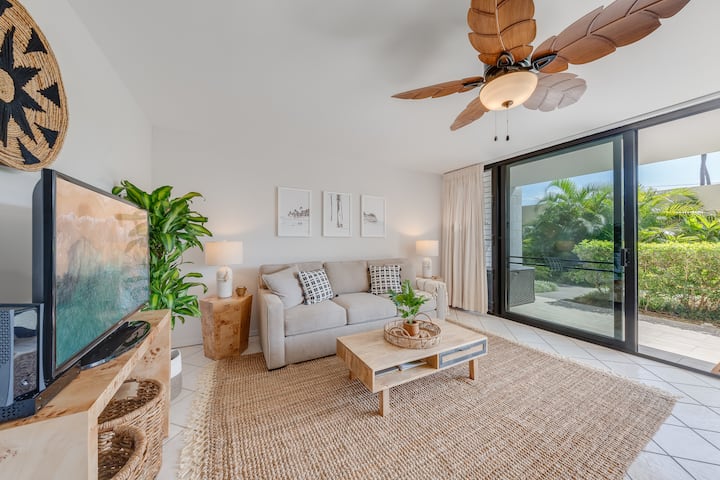 Steps To Beach | 2bdrm-2bath | Peek Ocean Views - Maui, HI