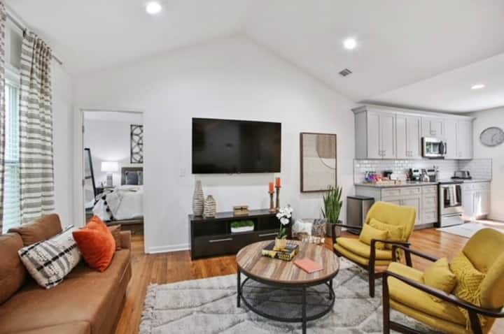 Luxe @ The Park Is An Inviting Oasis! - Atlanta, GA