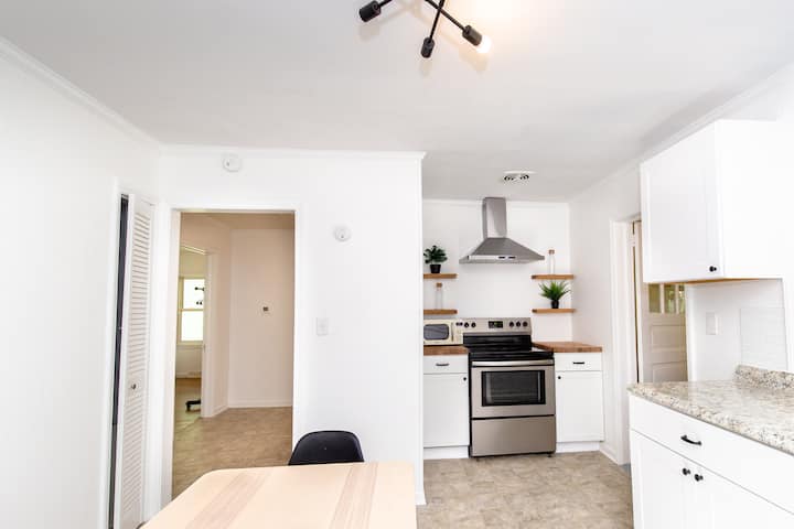 Cozy House Near Historic District & Entertainment - Gastonia