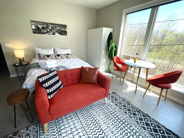 Modern New Build Studio Long Stays By Lux Life - Minneapolis, MN