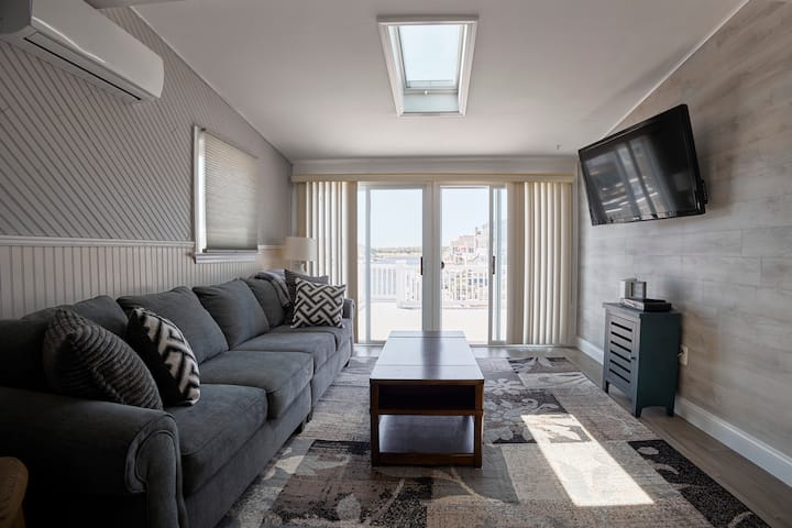 Nj Shore Escape With Pool, Hot Tub And Amenities - Beach Haven, NJ
