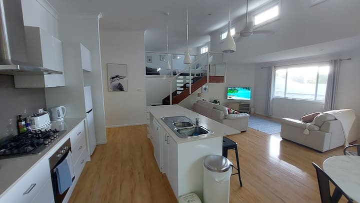 Townhouse In Port Macquarie - Port Macquarie