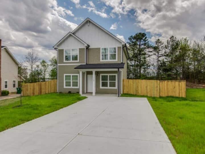 New House 15 Min To Uptown,fenced Yard,1 Bed Down - Charlotte, NC