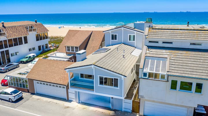 The Jungalow~1 House From The Sand W/ Harbor Views - Huntington Beach, CA