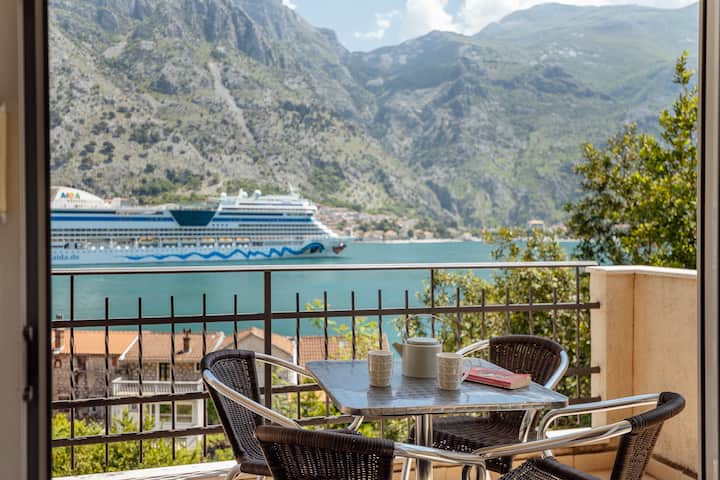 Kotor Bay 2 Bed With Idyllic Views - Kotor