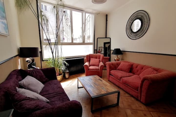 Agréable Maison De Ville, Atypique, Hypercentre - Saintes