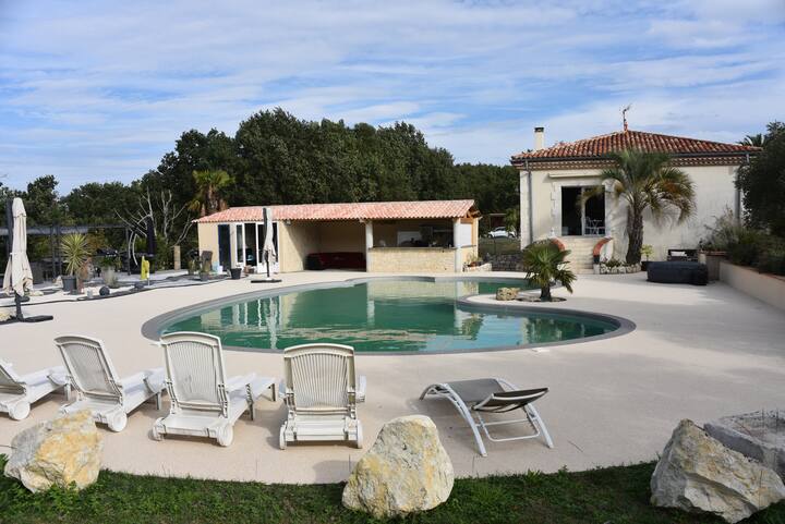 Villa 300 M2 Avec Piscine De 100 M2 - Agen