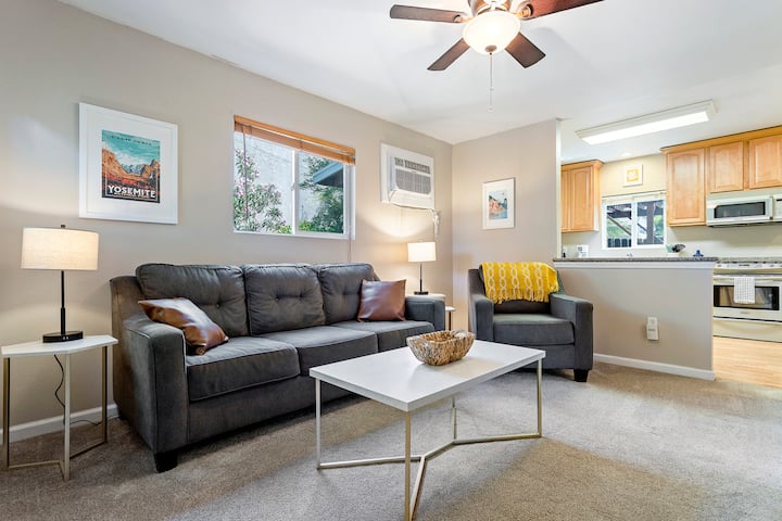 Private Old Fig Garden 1-bedroom Home - Fresno, CA