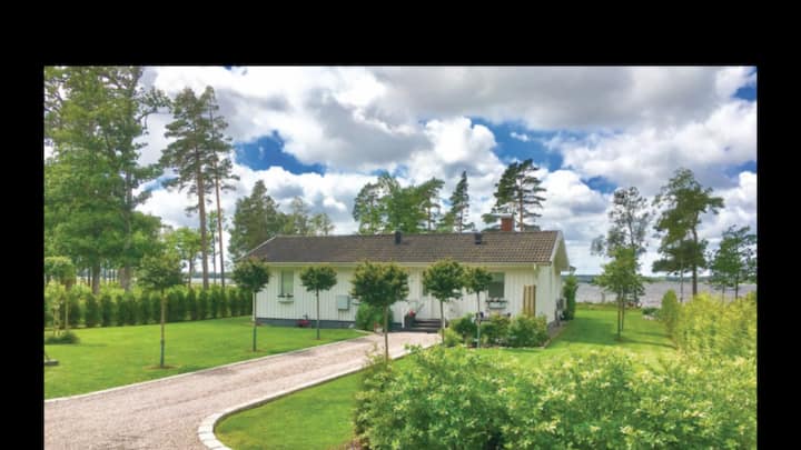 Beautiful Beachfront House With First Class View ! - Ljungby