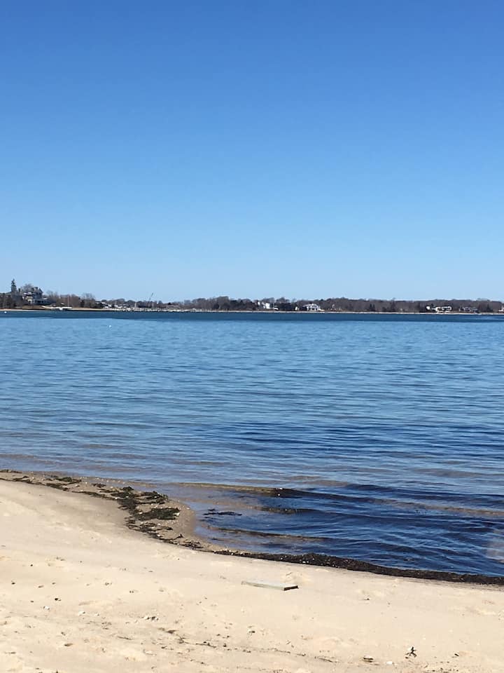 Sag Harbor Beach 4-bedroom Home With Pool - Shelter Island, NY
