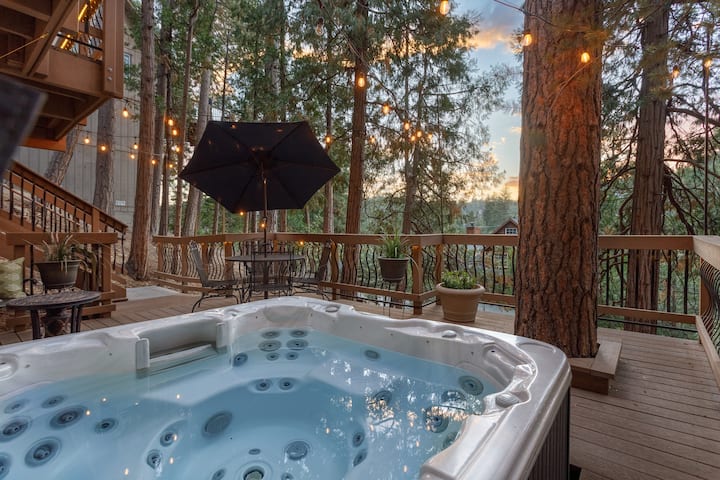 Hillside Hideaway W/ Hot Tub! - Lake Arrowhead, Ca - Crestline, CA