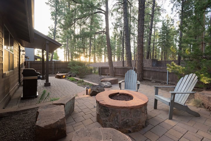 Luxurious Mountain Oasis: Game Loft! Fire Pit! - Flagstaff, AZ