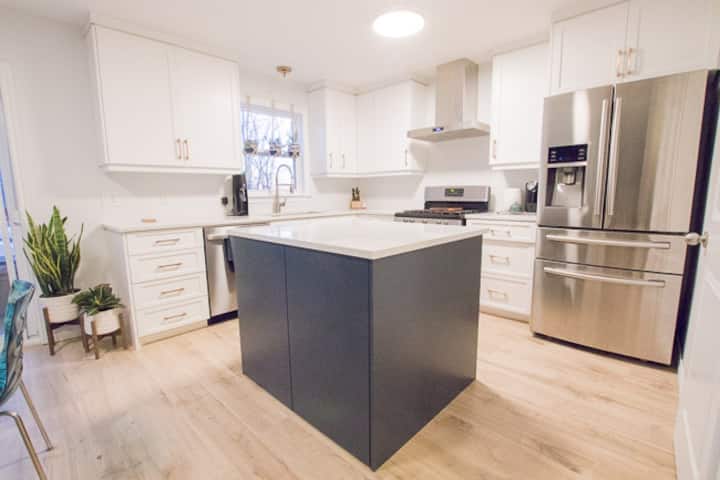 Cheerful 2 Bedroom Townhouse In Dartmouth - Halifax
